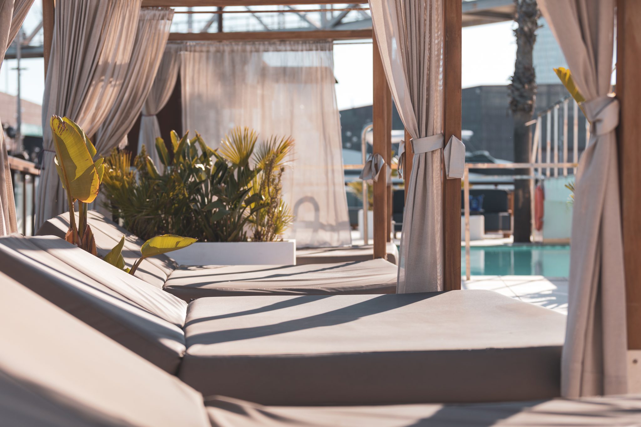 Go Beach Barcelona | Pool Party Barcelona | Beach Club in Barcelona